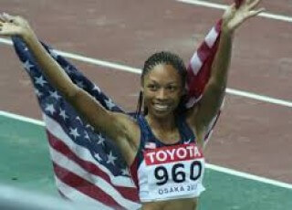 Use a High Power Pose BEFORE your Interview to Win That Job | Social Hire